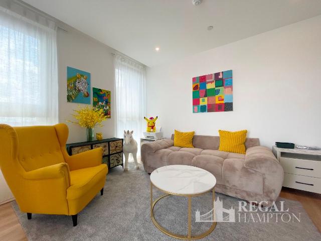 Marsh Wall, Canary Wharf, London E14, 2 bed flat to rent, £3,800 pcm | PrimeLocation