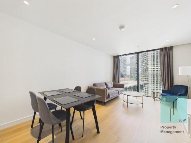Marsh Wall, London E14 1 bed apartment to rent £3,650 pcm £842 pw