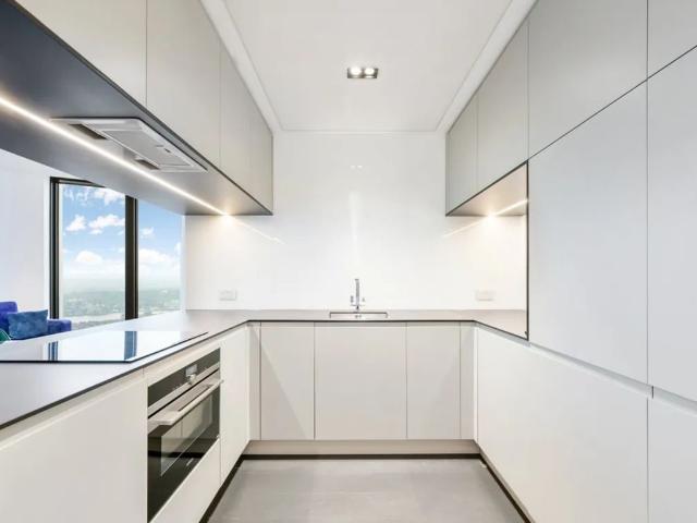 Marsh Wall, London E14, 2 bed flat to rent, £3,300 pcm | PrimeLocation