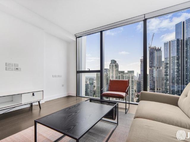 Marsh Wall London E14 Studio to rent £2,448 pcm £565 pw