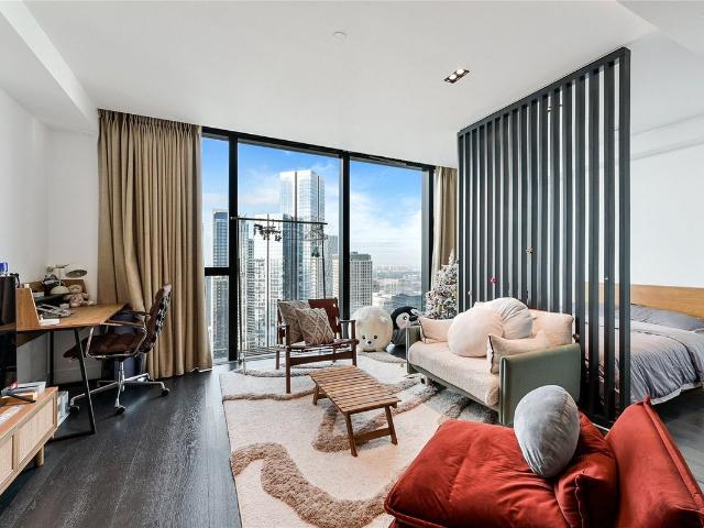 Marsh Wall, London E14, Studio to rent, £2,550 pcm | PrimeLocation