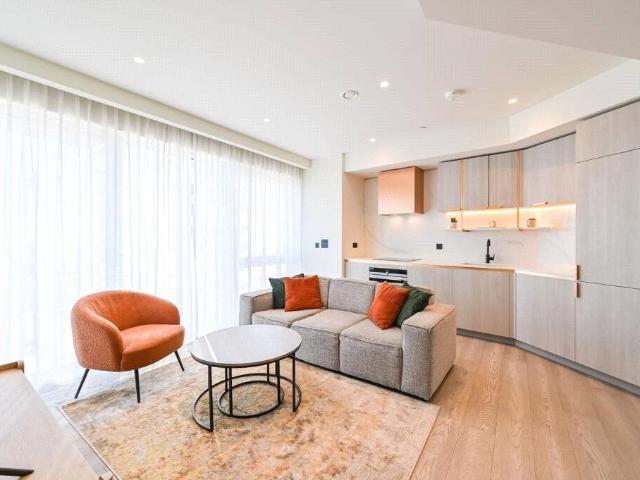 Marsh Wall, London E22, 2 bed flat to rent, £4,200 pcm | PrimeLocation