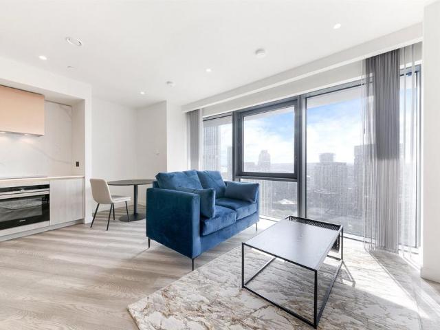 Marsh Wall, London, E22 Apartment to rent £2,800 pcm £646 pw