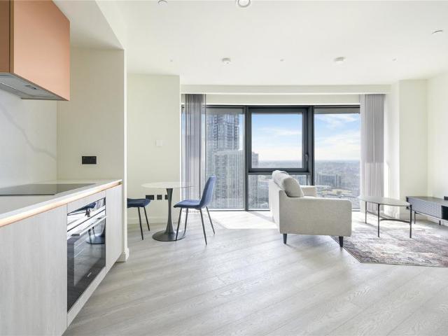 Marsh Wall, London, E22 Apartment to rent £2,300 pcm £531 pw