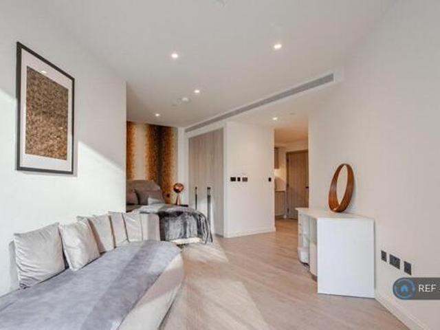 Marsh Wall, London, Studio Flat For