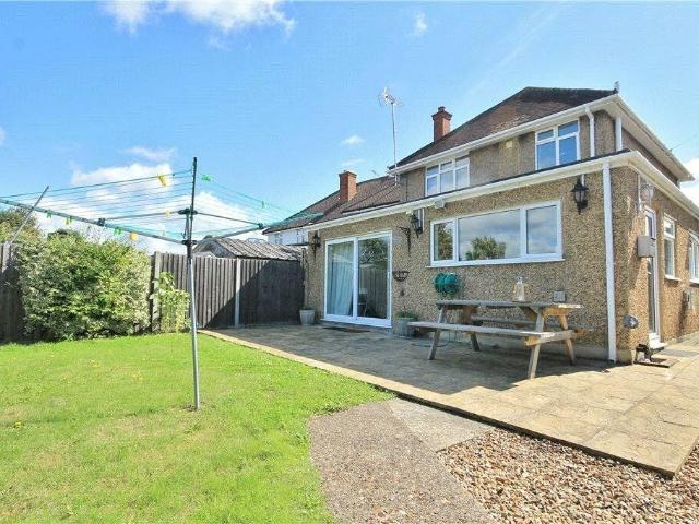 Marsh Lane, Addlestone, Surrey KT15, Room to rent, £760 pcm | PrimeLocation