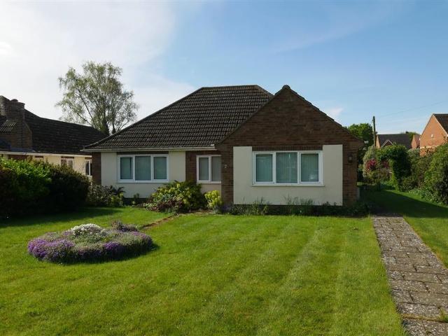 Marsh Lane, Hemingford Grey PE28, 2 bed bungalow to rent, £1,600 pcm | PrimeLocation