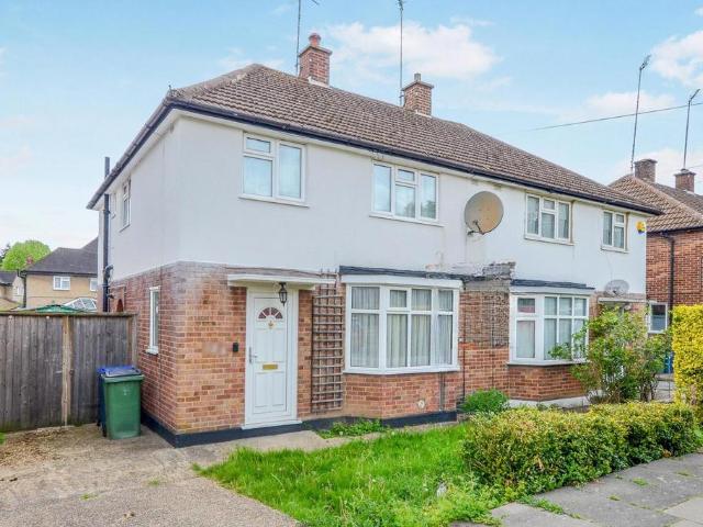 Marsh Lane, Stanmore, HA7 3 bed semi detached house to rent £2,300 pcm £531 pw