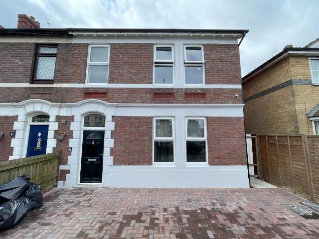 Marsh Road Company Let 7 bed semi detached house to rent £3,500 pcm £808 pw