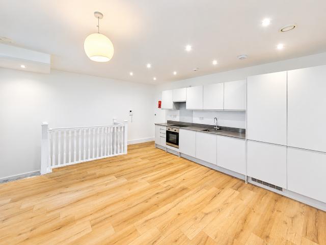 Marsh Road, Pinner HA5, 1 bed flat to rent, £1,800 pcm | PrimeLocation