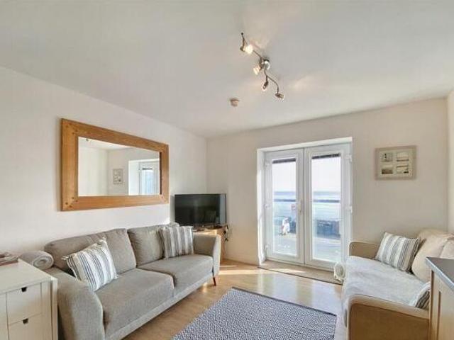 Marsh Road,the Waterfront,pendine, 2 Bedroom Flat