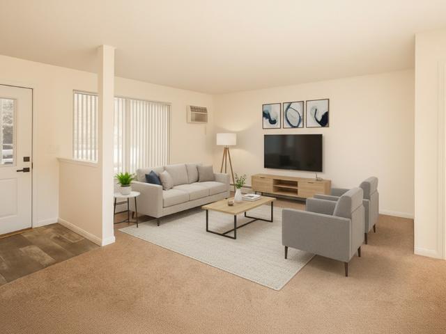 Marsh Run Townhomes | Stylish & Cozy 2 Bedroom Home in Brainerd for $1,399/month!