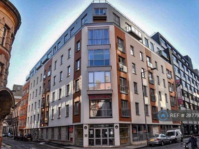 Marsh Street, Bristol, BS1 3 bed penthouse to rent £2,700 pcm £623 pw