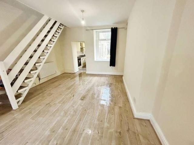 Marsh Street, SA12