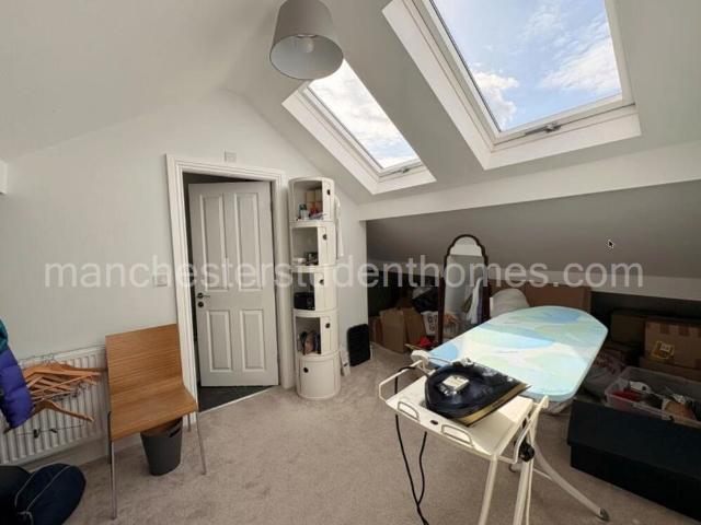 Marshall Road, Manchester, M19 2EG