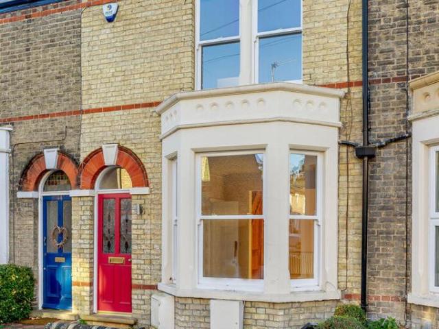 Marshall Road, Cambridge CB1 4 bed house to rent £2,700 pcm £623 pw