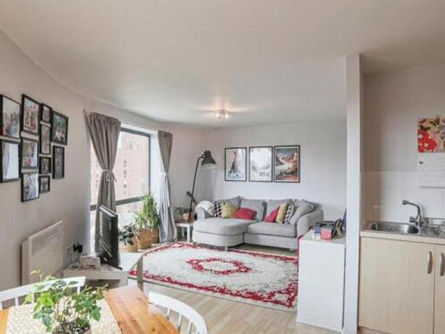 Marshall Street, Leeds, 2 Bedroom Flat
