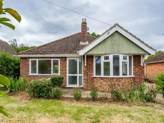 Marshchapel, Littlefield Lane, Grimsby, 2 Bedroom Bungalow