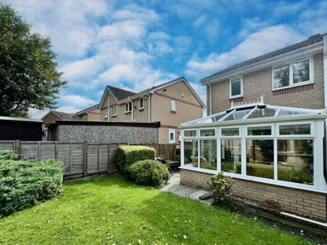 Marsland Court, Hunsworth, 3 Bedroom Semi detached
