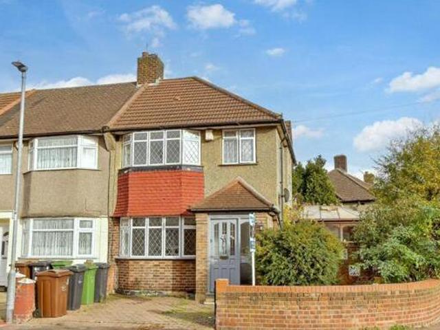 Marston Avenue, Dagenham, 3 Bedroom End