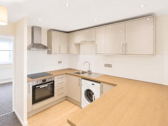 Marston Road, Oxon OX9 1 bed maisonette to rent £1,000 pcm £231 pw