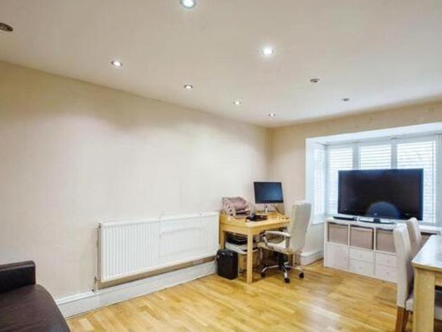 Marston Way, London, 1 Bedroom Flat