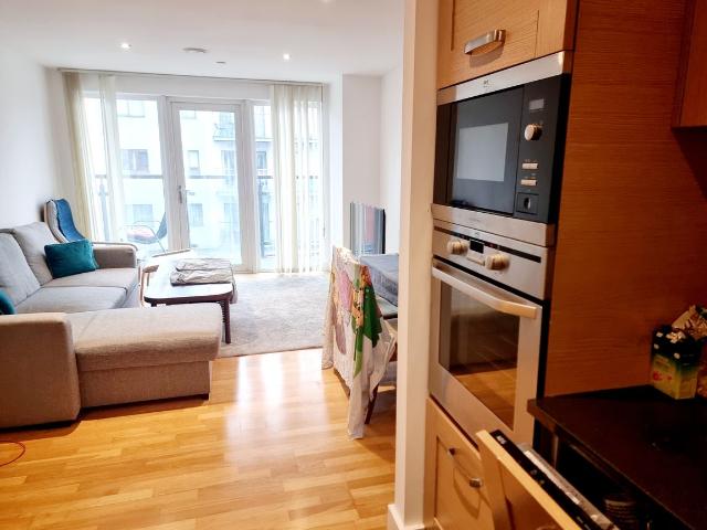 Mast Quay, Woolwich SE18, 2 bed flat to rent, £1,900 pcm | PrimeLocation
