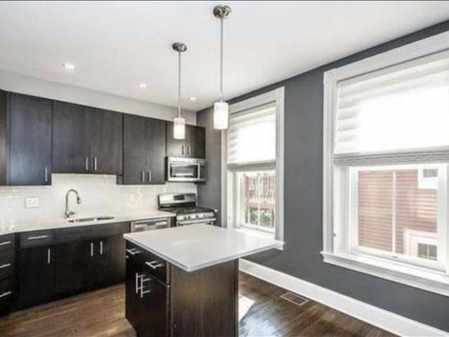 master bdrm private en suite bathroom walk in clos