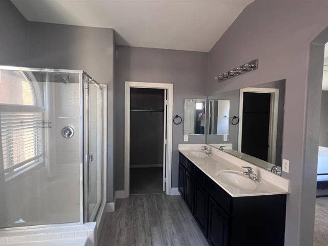Master Bed/Bath Free 1st Month!