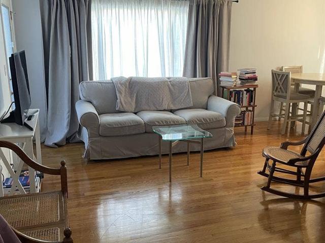 Master Bedroom w/ half bath in SaMo