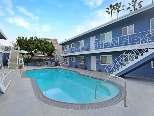 Master Bedroom with Private Bathroom/Garage in PB