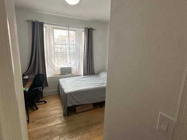 Master Bedroom w/Private Bath in Heart of Astoria