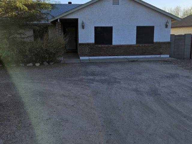 Master bedroom available and a reg room