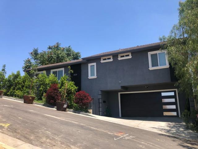 Master bedroom available on the hills