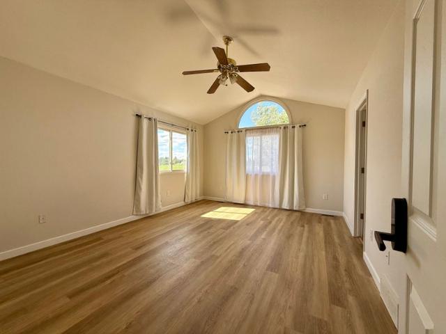 Master Bedroom! Ensuite Bathroom with Soaking Tub