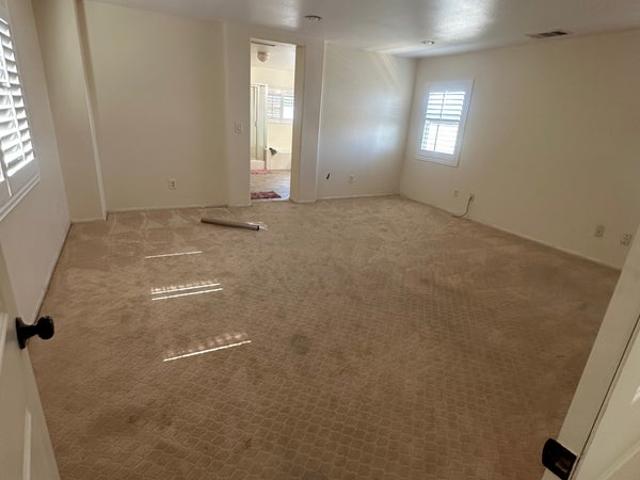 Master bedroom for rent