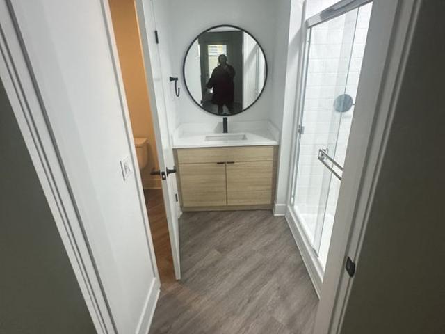 Master bedroom for rent
