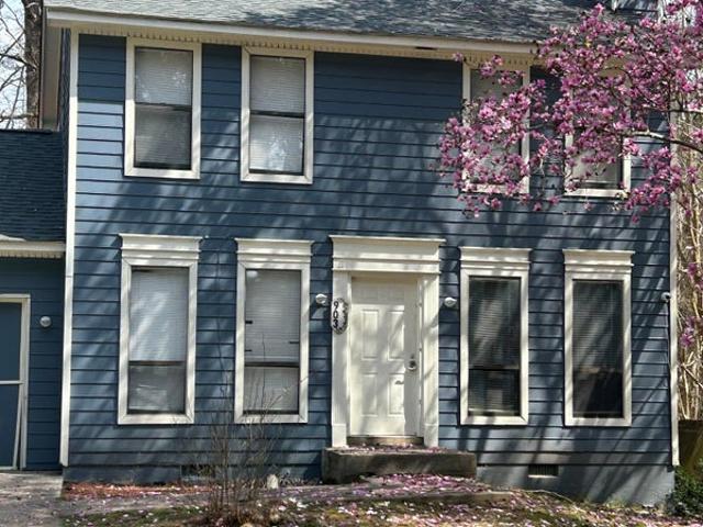 Master Bedroom For Rent