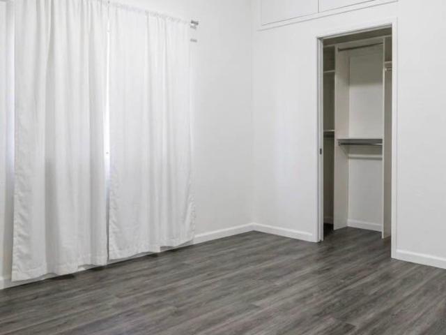 Master bedroom for rent