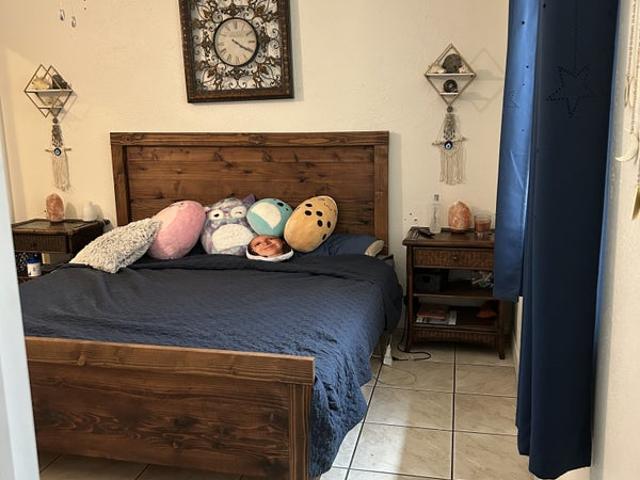 Master bedroom for rent