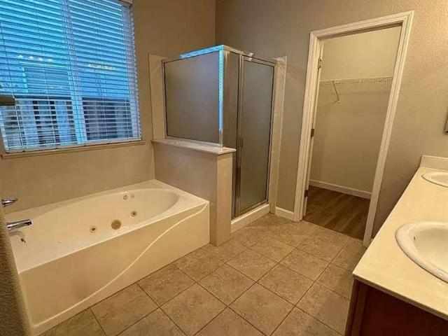 Master Bedroom for Rent