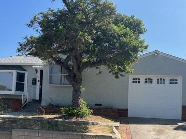 Master Bedroom for Rent_$1,600 Per Month Private