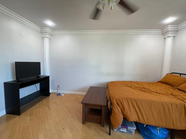 Master Bedroom for Rent!