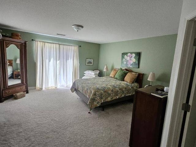 Master bedroom for rent