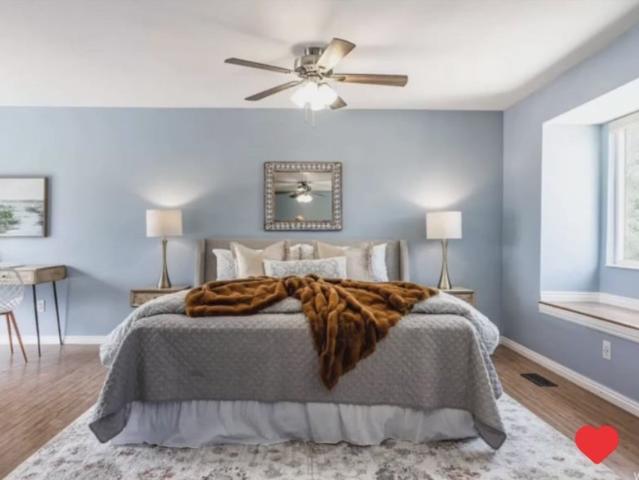 Master Bedroom for rent Unfurnished