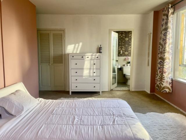 MASTER BEDROOM FOR RENT IN WEST HOLLYWOOD
