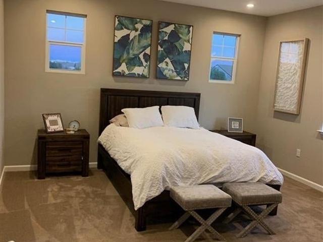 Master Bedroom for rent in Pittsburg