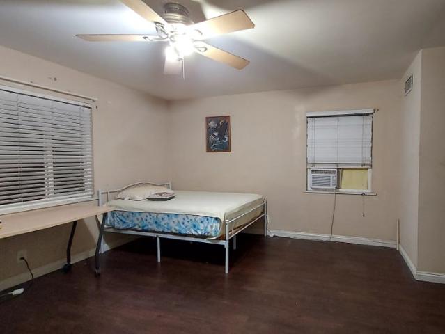 Master Bedroom for Rent in Pomona