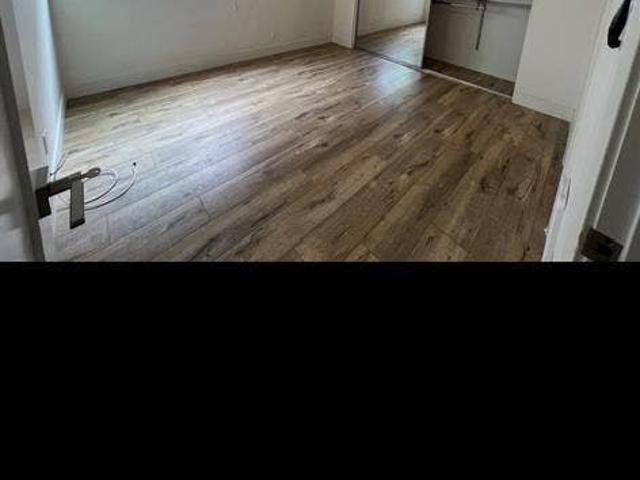 Master Bedroom For Rent in Redondo