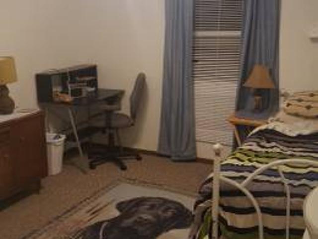 Master Bedroom for rent. Share Townhouse